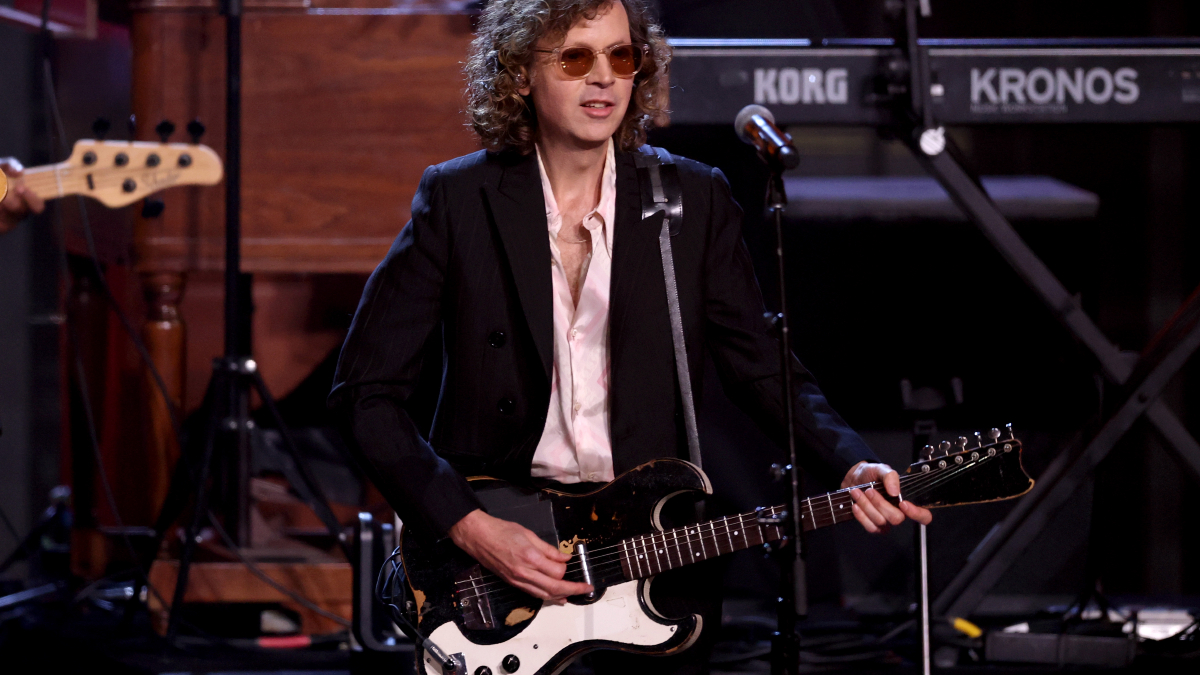 Beck Releases Surprising New Country Ballad, “Ride Lonesome ...