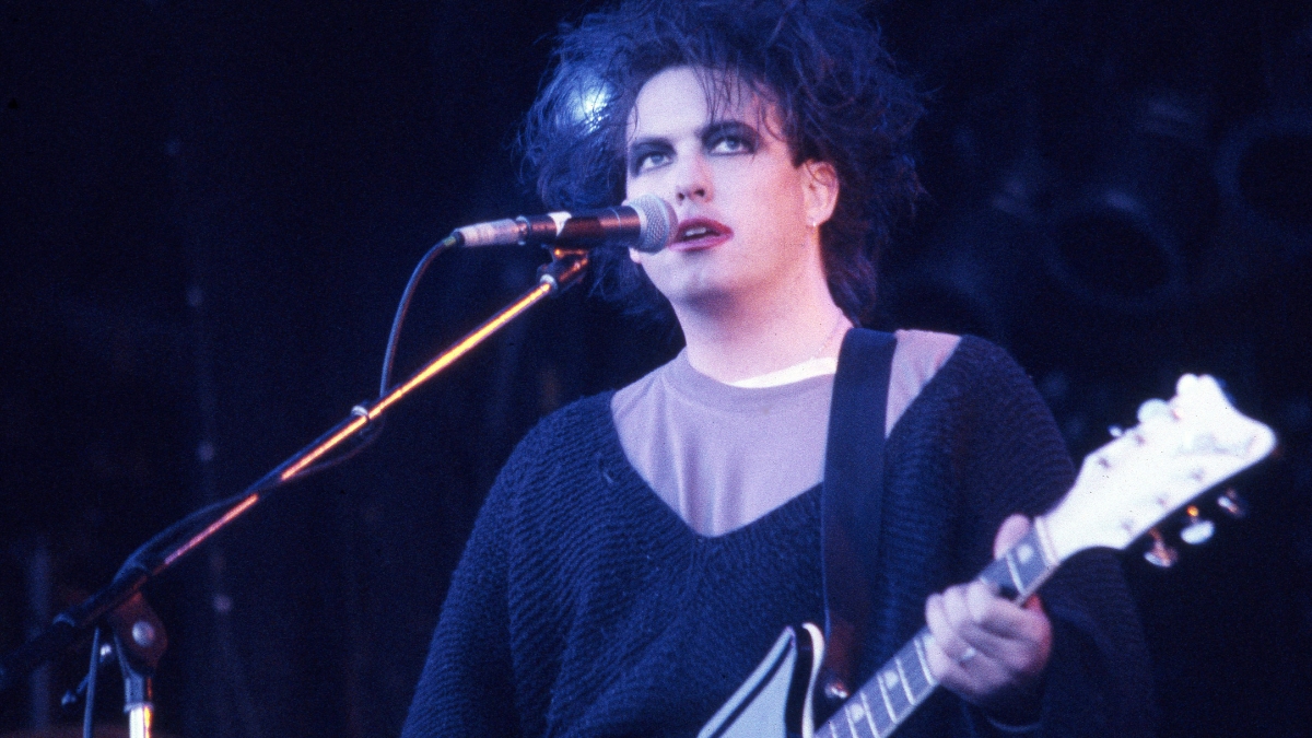 The Cure’s Famed Frontman, Robert Smith, Also Played Guitar for This ...