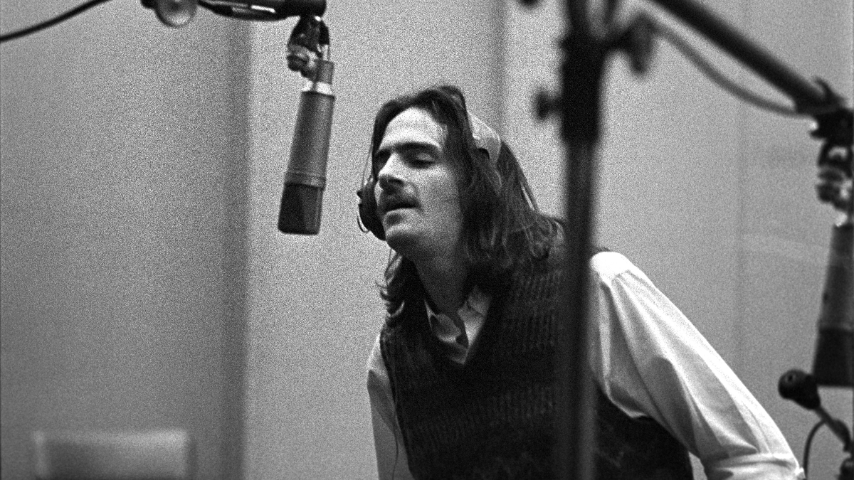 James Taylor’s Legendary Career Began By Signing With The Beatles ...